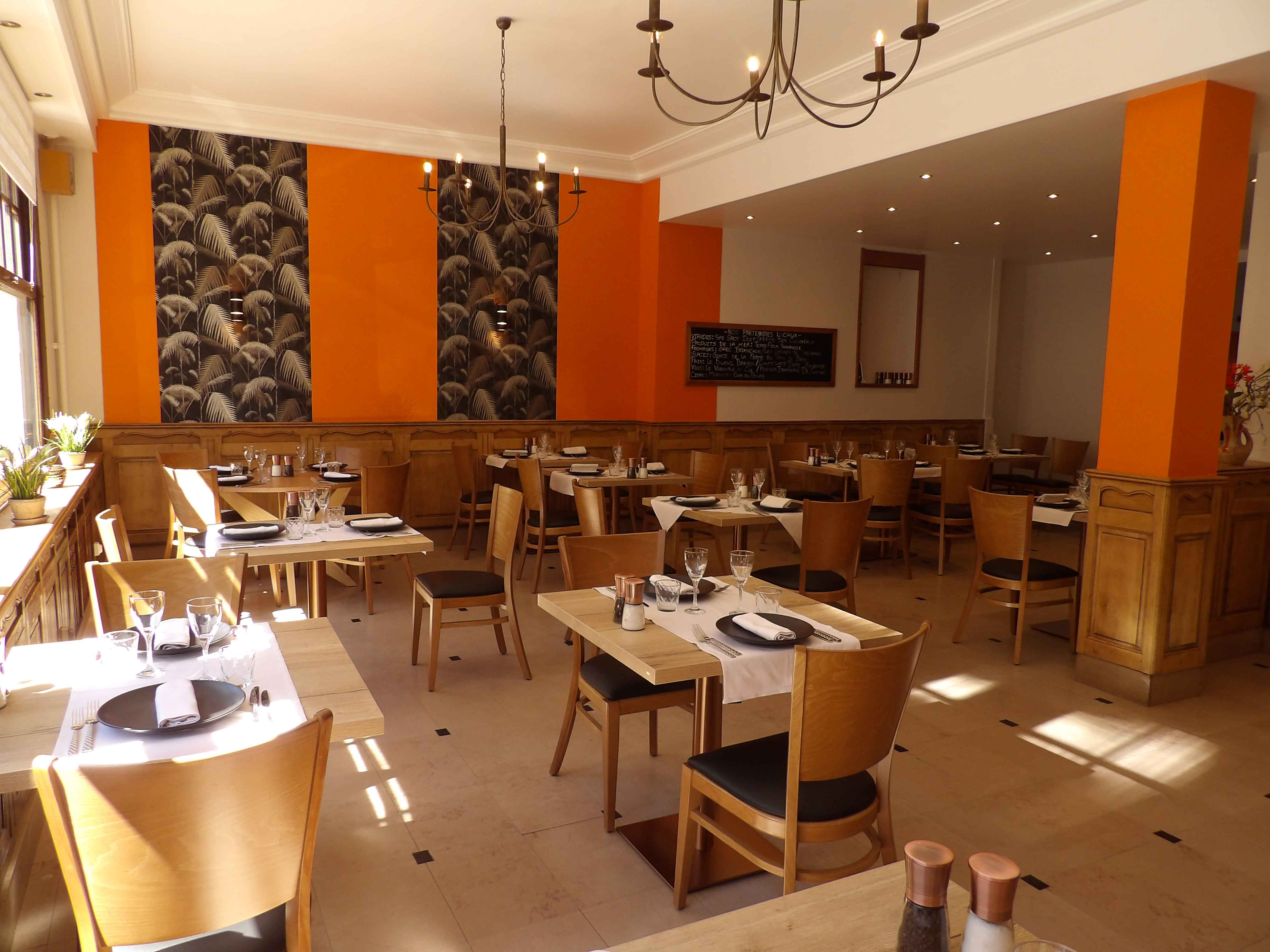 Home / Accueil - Come inn